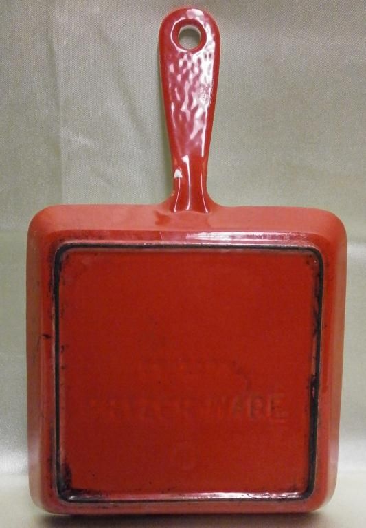 Prizer Ware Enamel Cast Iron Skillet w/S&P Shakers