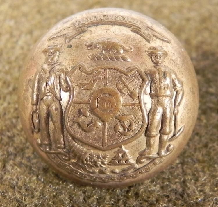 WISCONSIN STATE SEAL SPANISH-AMERICAN WAR COAT BUTTON