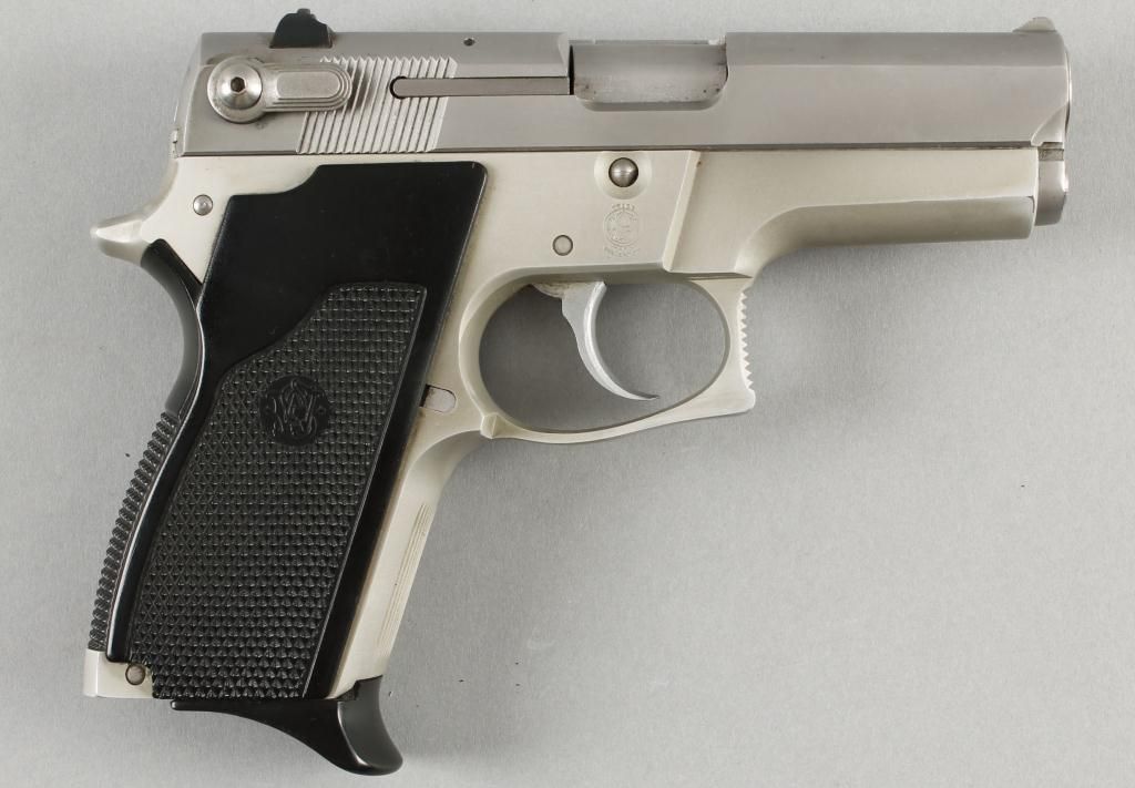 Smith & Wesson Mdl 669 Cal 9mm SN:TAY3746Double action semi auto pistol ...