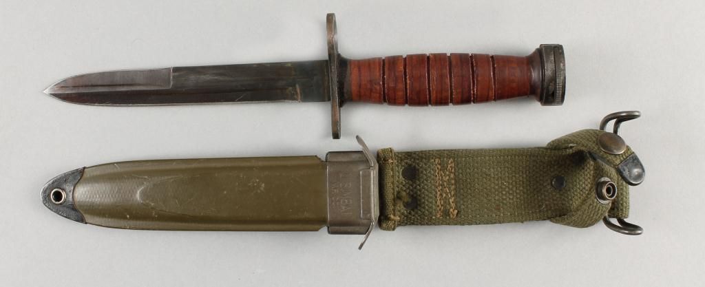 US M8A1 Bayonet SheathIncludes reproduction M4 bayonet. In very good ...