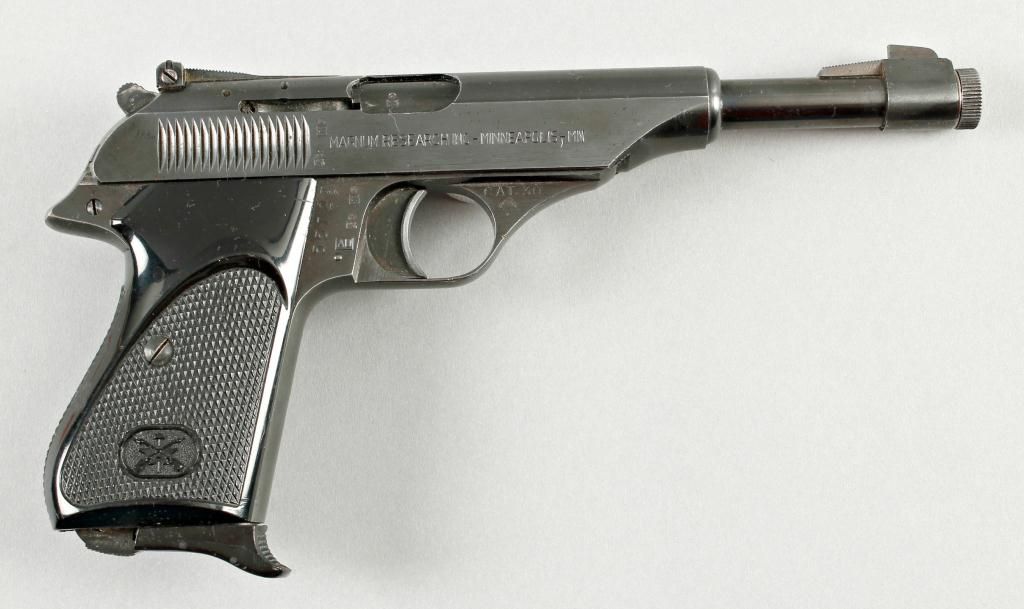 V Bernardelli Mdl AMR Cal .22LR SN:55724Italian made semi auto pistol ...