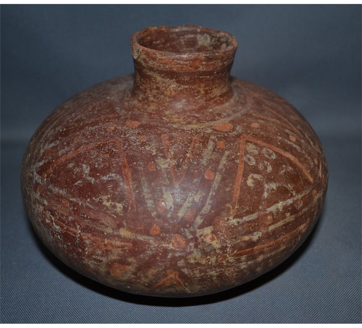 PRE-COLUMBIAN POTTERY JAR