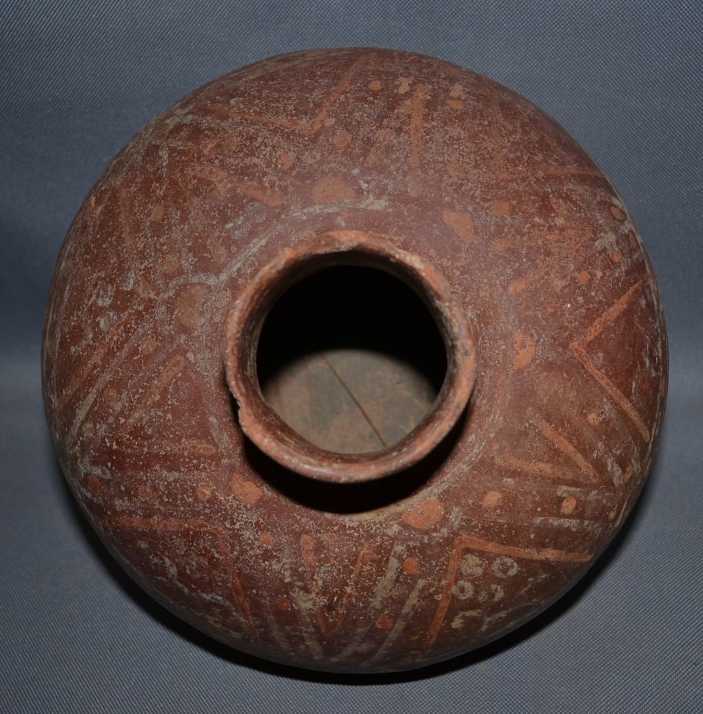 PRE-COLUMBIAN POTTERY JAR