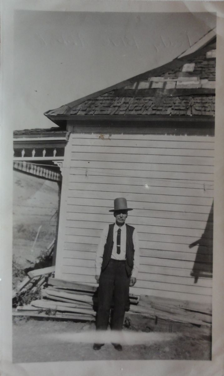 Vintage photo, Teddy Blue Abbott in front of house on the 3 Deuce Ranch ...