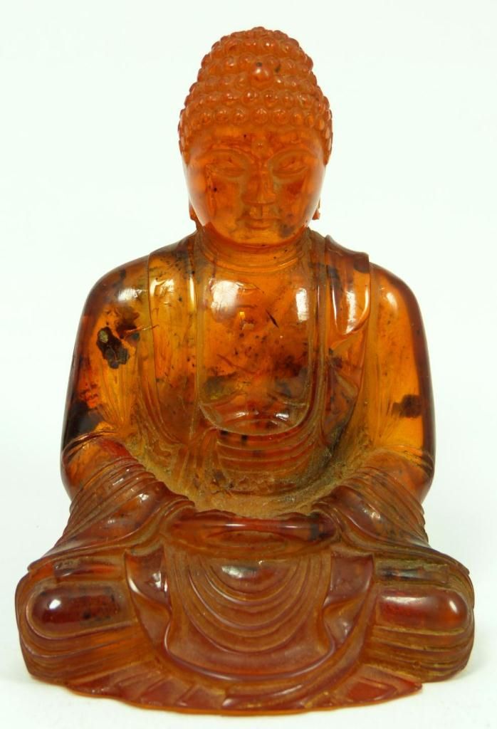 18th C CHINESE AMBER SEATED BUDDHA FIGURE