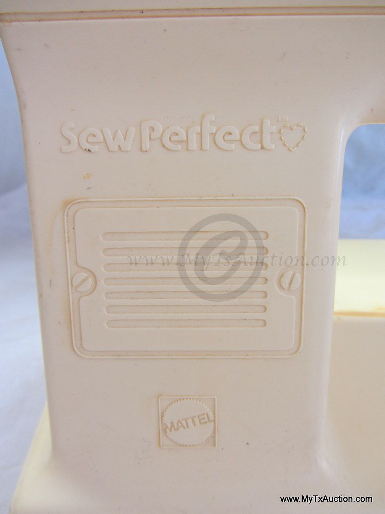 1976 Vintage Mattel Sew Perfect Sewing Machine