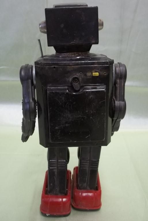1960's Astronaut Robot Toy w/Television Screen
