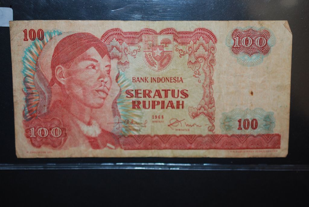 1968 Indonesia 100 Seratus Rupiah Foreign Bank Note EST 5 10 1968-indonesia-100-seratus-rupiah-foreign-bank-note-est-5-10