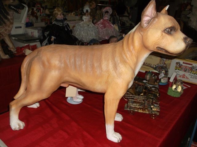 Large Ceramic Dog approx 32'\' x 9" x H26" approx 15 lbs does have some ...