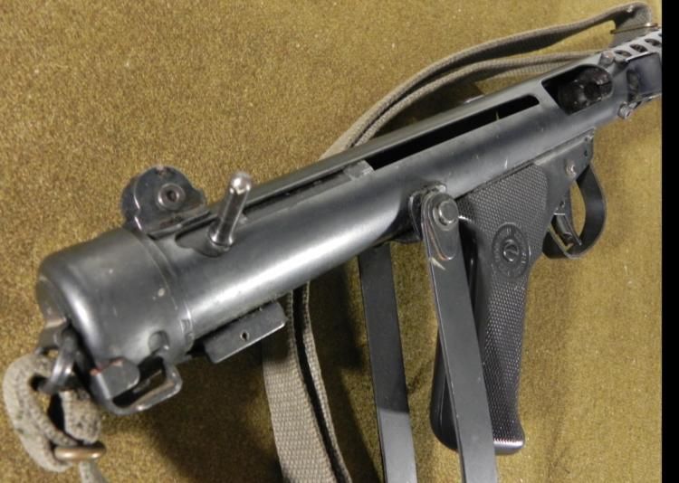 VINTAGE BRITISH MKV 9MM STEN NON-FIRING MACHINE GUN