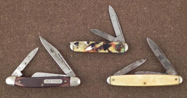 3 VINTAGE SMALL POCKET KNIFES-OLD TIMER,TWO KENT KNIVES