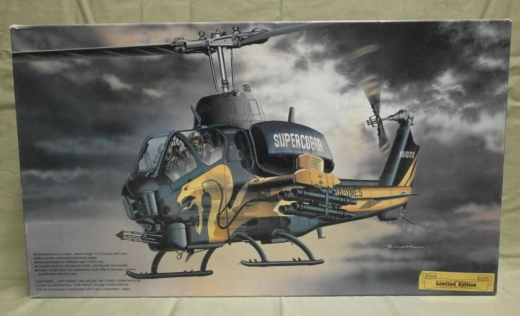 AH-1T+ Super Cobra "Gold Cobra" Model Kit