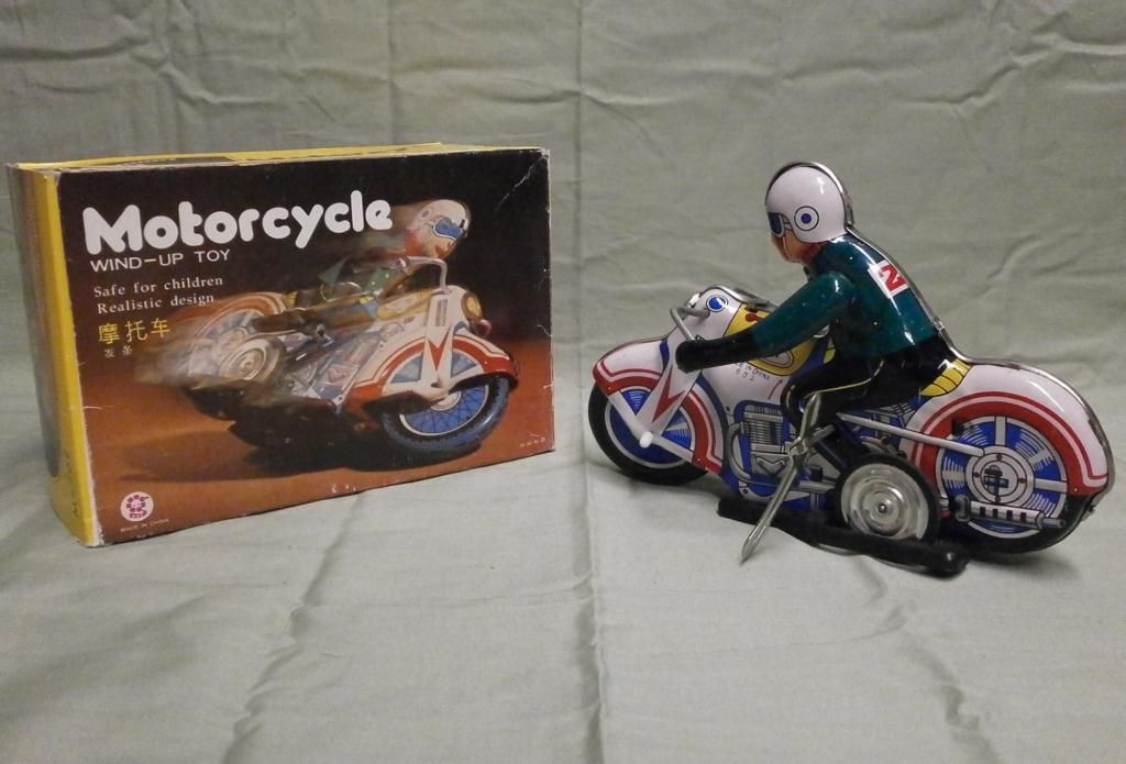 Wind-Up Toy Motorcycle w/Rider