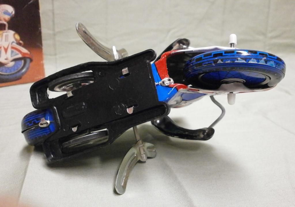 Wind-Up Toy Motorcycle w/Rider