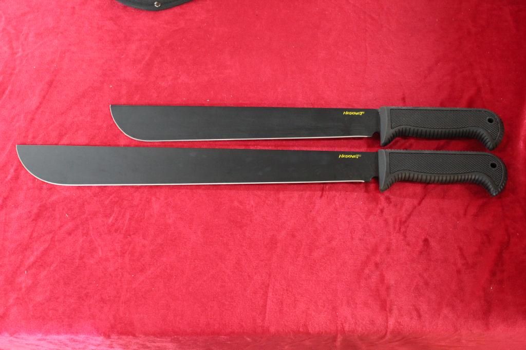 NIB Hornet Double Machete Set w/Sheaths