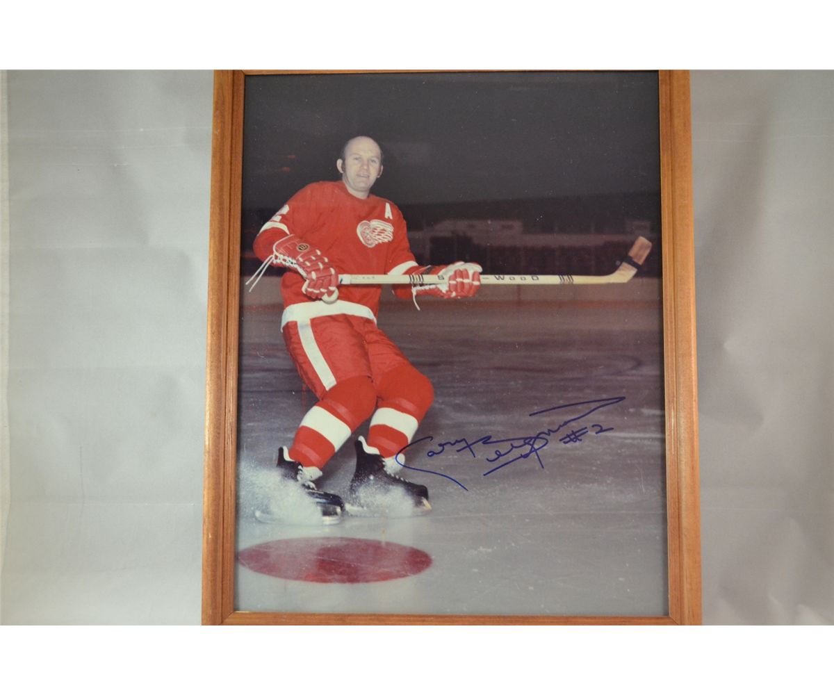 Gary Bergman Autographed Photo **Detroit Red Wings**