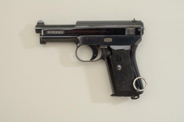 Mauser 1934, .32 caliber pocket auto with hi-polish commercial blue ...