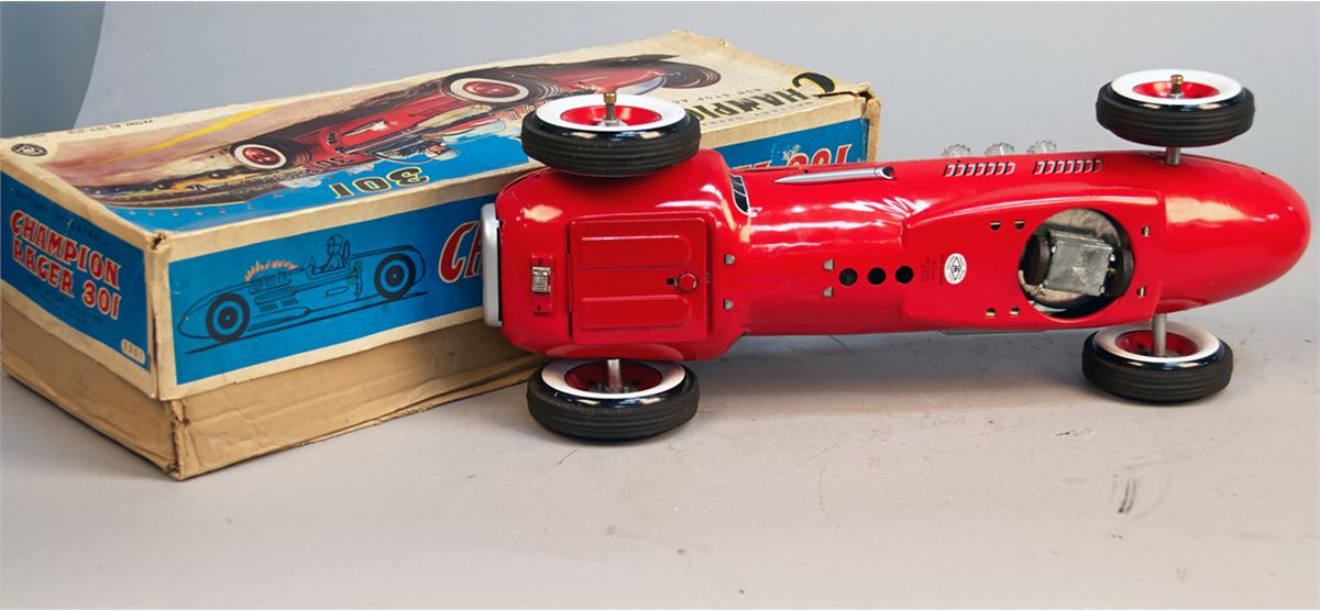 "Champion Racer 301"