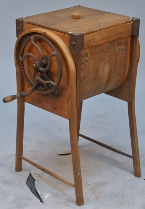 Early Wood No. 3, 10-Gallon Butter Churn