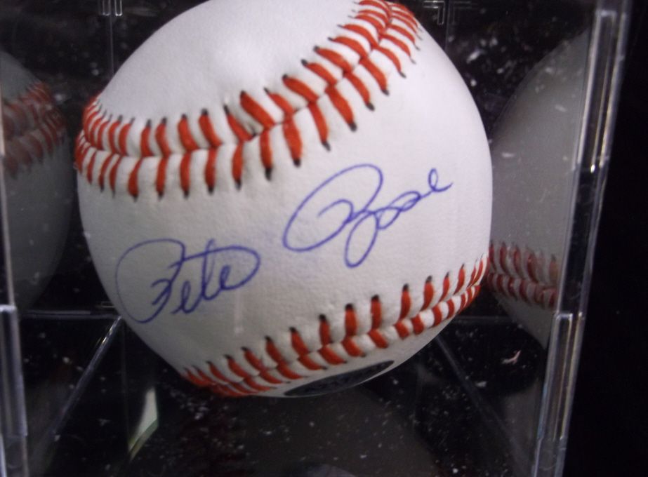 Pete Rose Autographed Baseball