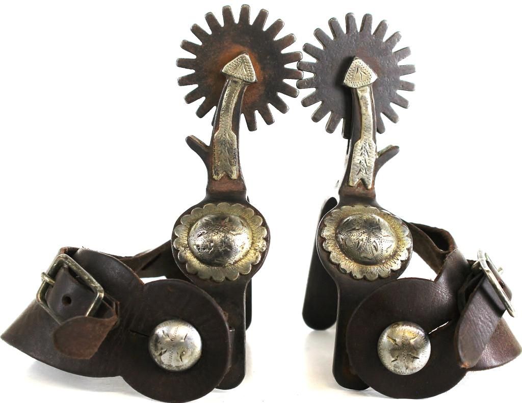 Pair Crockett arrow shank single mount spurs