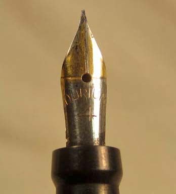 VINTAGE PATO FOUNTAIN PEN W/ DURIUM 4 NIB
