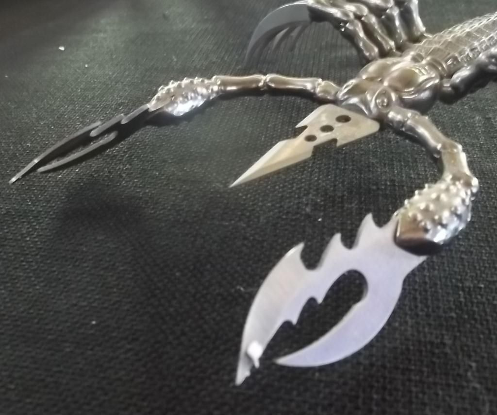 Emblazon Of Knife Stainless Steel Scorpion W/