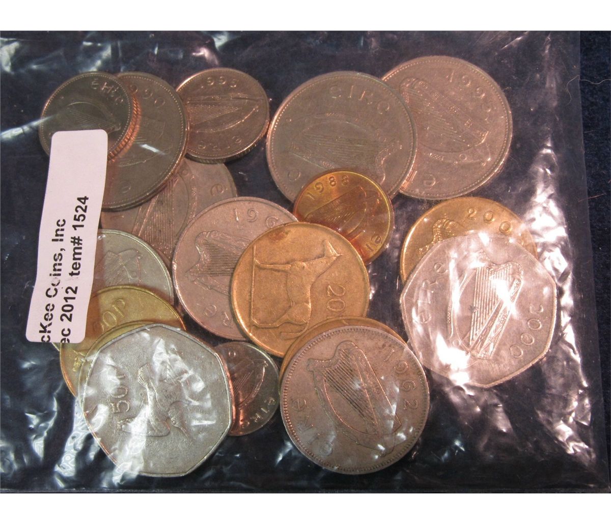 1524. (19) Various denomination and grade Ireland coins. 5.50 Irish ...