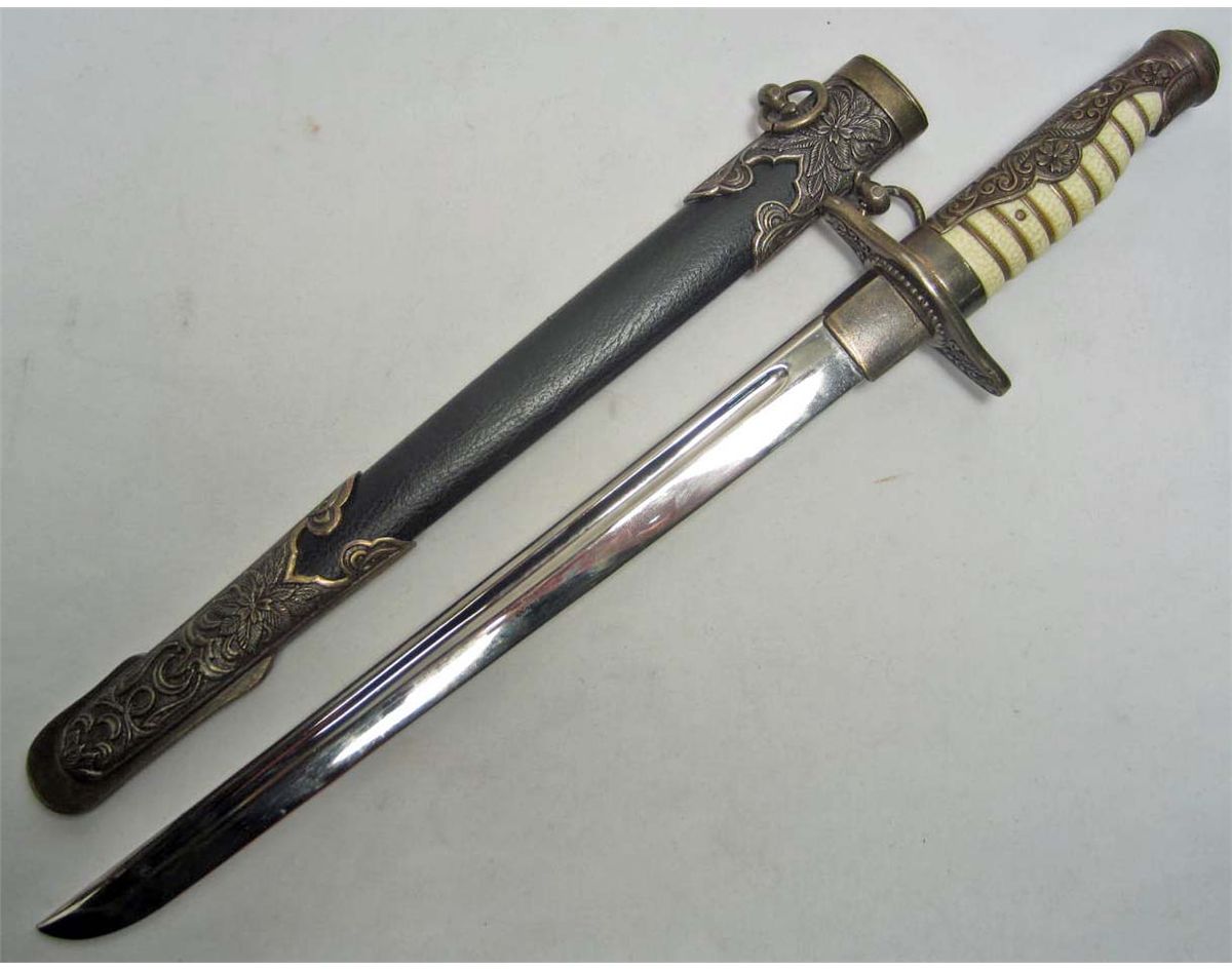 JAPANESE NAVAL OFFICERS DAGGER W/ SCABBARD