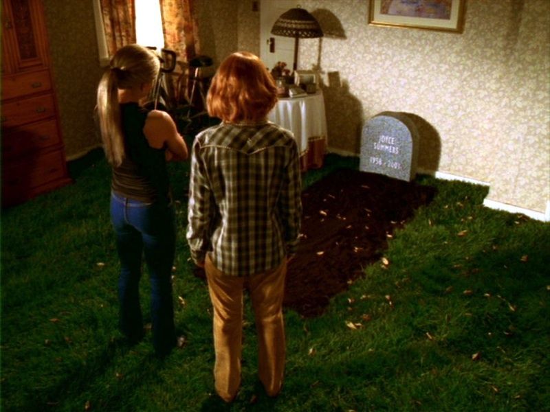 Buffy The Vampire Slayer (television) - Joyce's Headstone