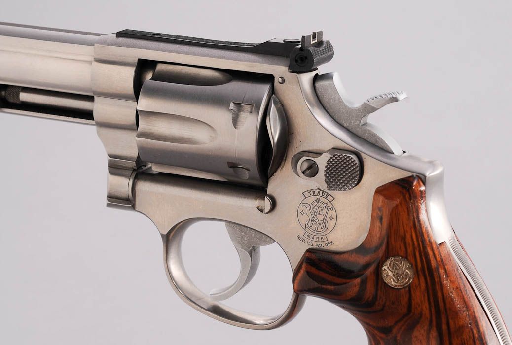 S&W Model 648 Double Action Revolver