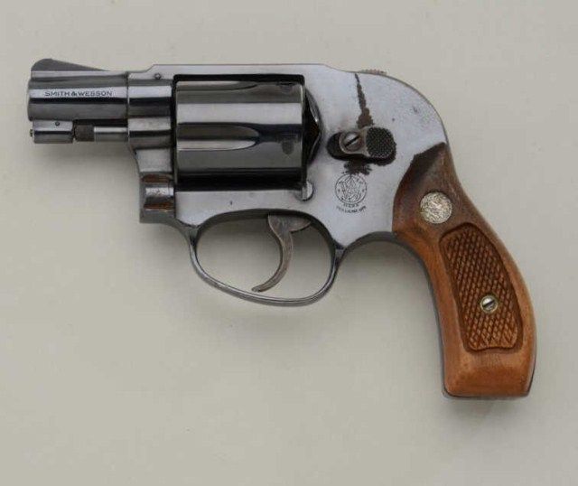 Smith & Wesson Model 49 DA revolver, shrouded hammer, .38 cal., 2 ...