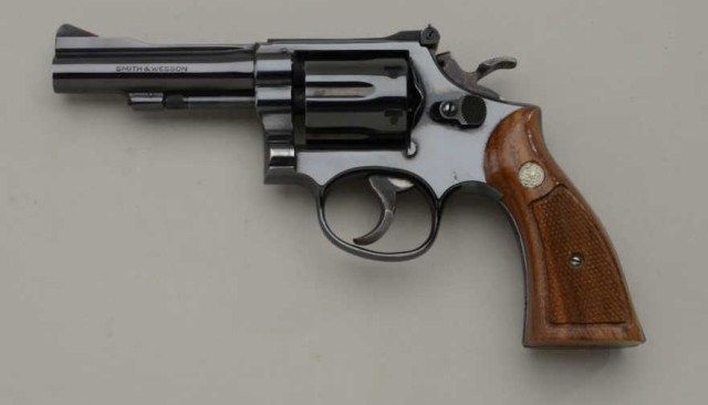 Smith & Wesson Model 15-3 DA revolver, .38 cal., 4” barrel, blue finish ...