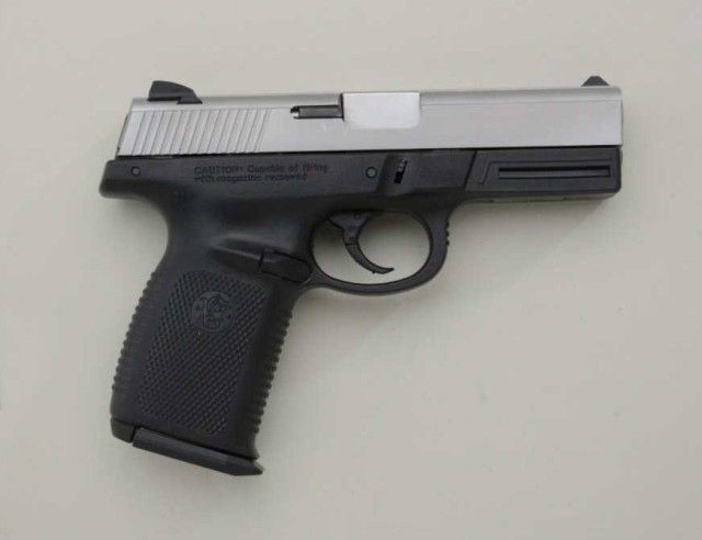 Smith & Wesson Model SW9VE DA semi-auto pistol, 9mm cal., 4” barrel ...