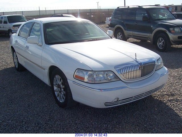 2006 - LINCOLN TOWN CAR