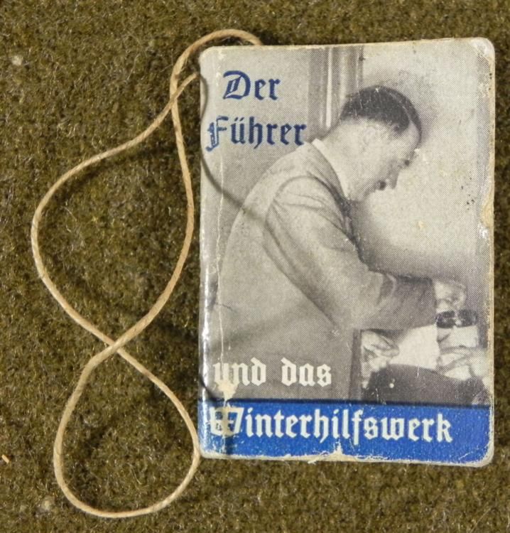 NAZI PROPAGANDA BOOKLET "DER FUHRER" PHOTOS OF HITLER