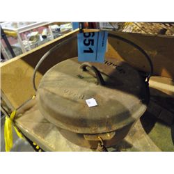 Findlay #9 cast iron lidded dutch oven