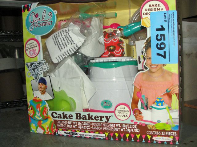 Girl gourmet cake bakery toy set
