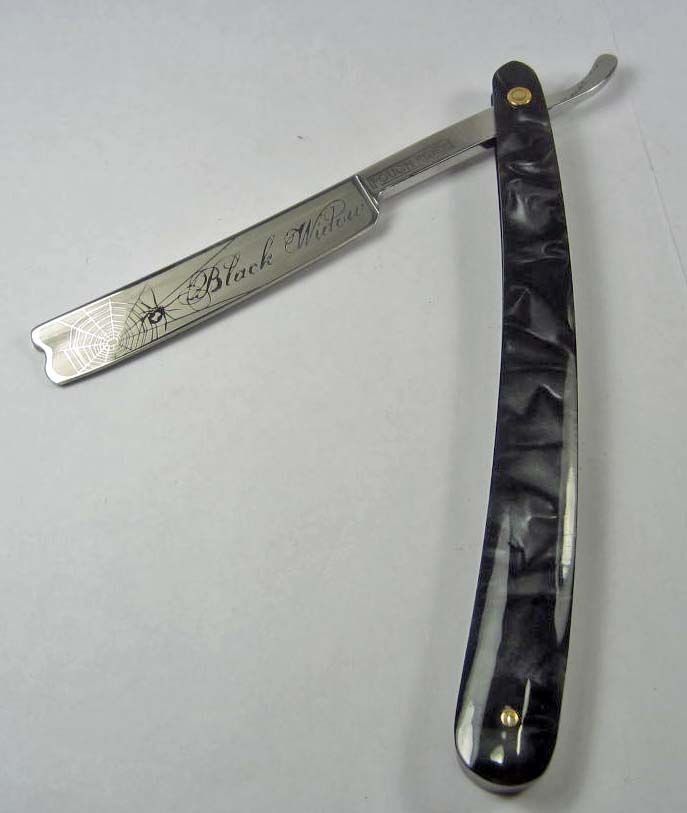 3681 - ROUGH RIDER BLACK WIDOW STRAIGHT RAZOR