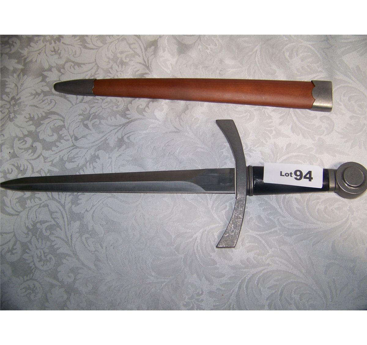 DECORATIVE SHORT SWORD & SHEATH
