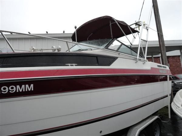 1988 Century 255 26' Cabin Cruiser