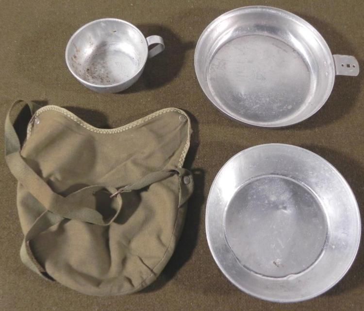 FIELD MESS KIT-ALUMINUM MESS KIT CUP IN OD COVER -VINT