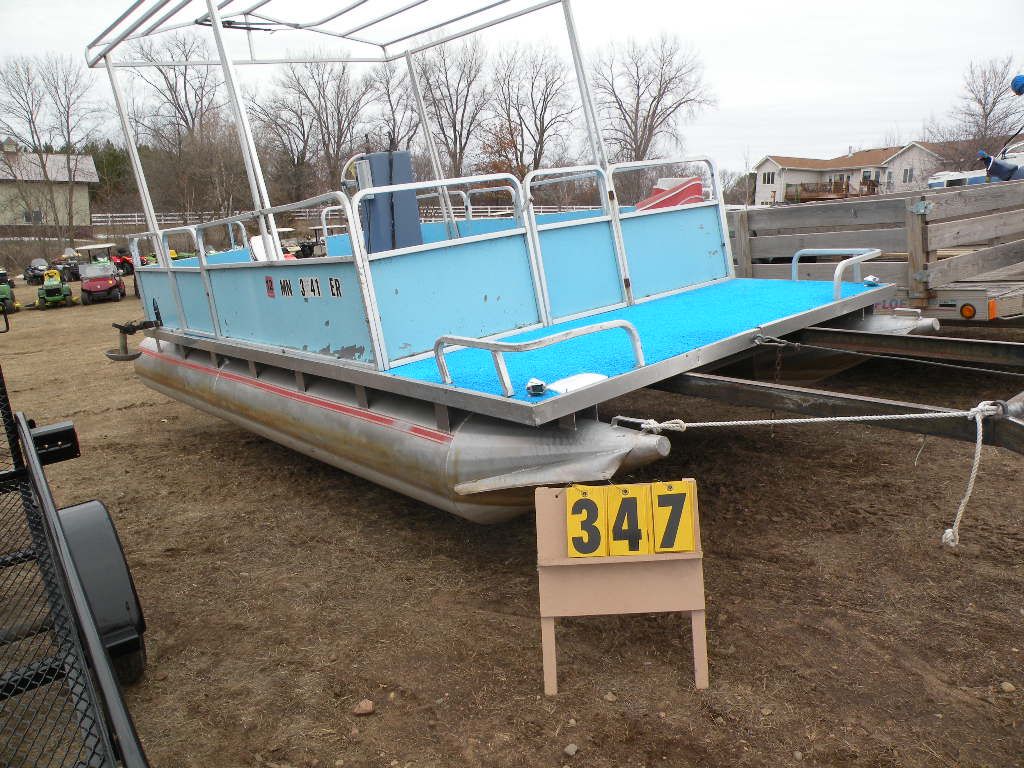 1983 Madsen pontoon w/15hp Evinrude SN-JEM180520683