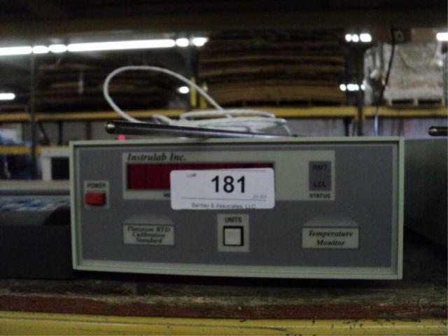 Instrulab 4201-C Temperature Monitor