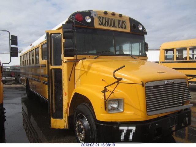 2000 - FREIGHTLINER FS65