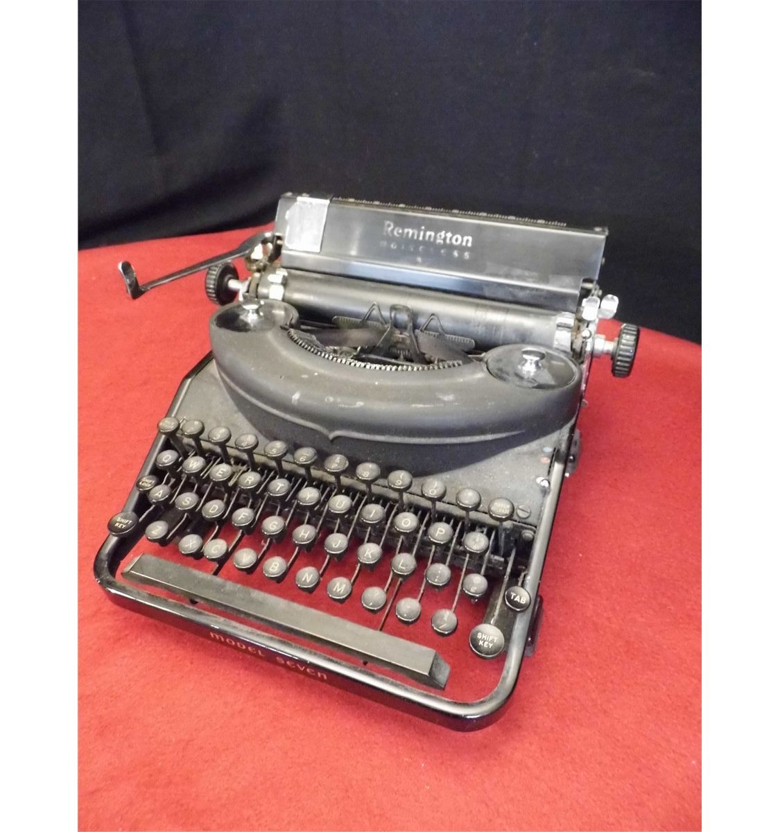 Vintage 1930 or 40's Remington Noiseless Model 7 Portable Typewriter