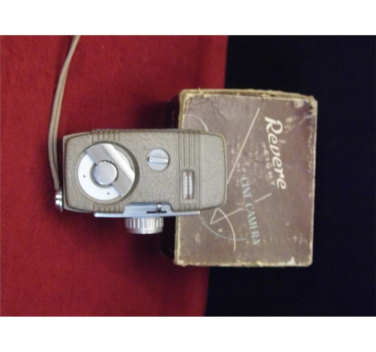 Vintage Revere Eight Model 50 - 8mm Movie Camera