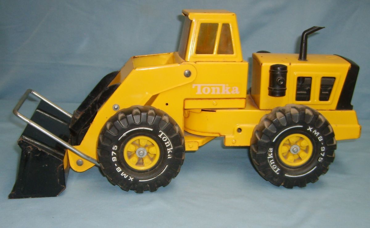 TONKA articulating loader, like new, 19”L