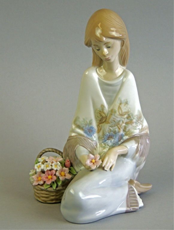 Lladro Museum Collectors Society 1988 Edition,