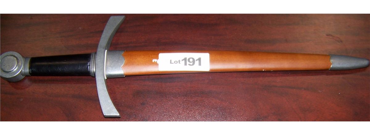 DECORATIVE SHORT SWORD